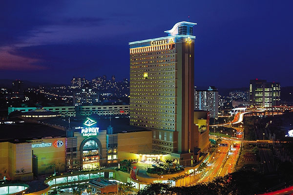 For Your Shopping Convenience: Malls with Strollers for Hire - Makchic