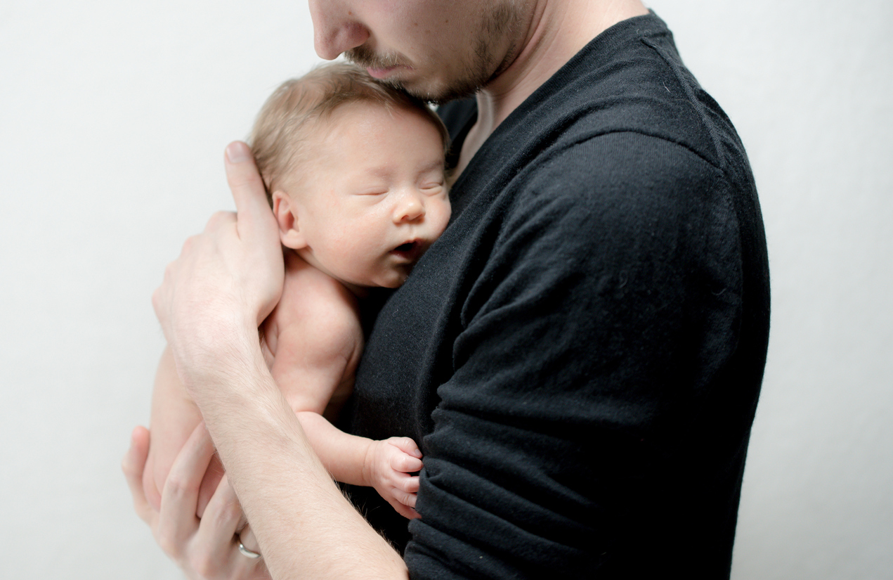 Hands-on Fathers: Top Ten Tips and Advice for New Dads, by Dads - Makchic