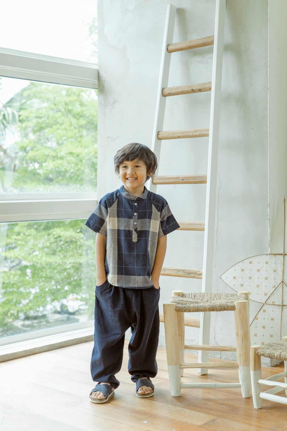 Dressing The Kids Up For Raya - Makchic