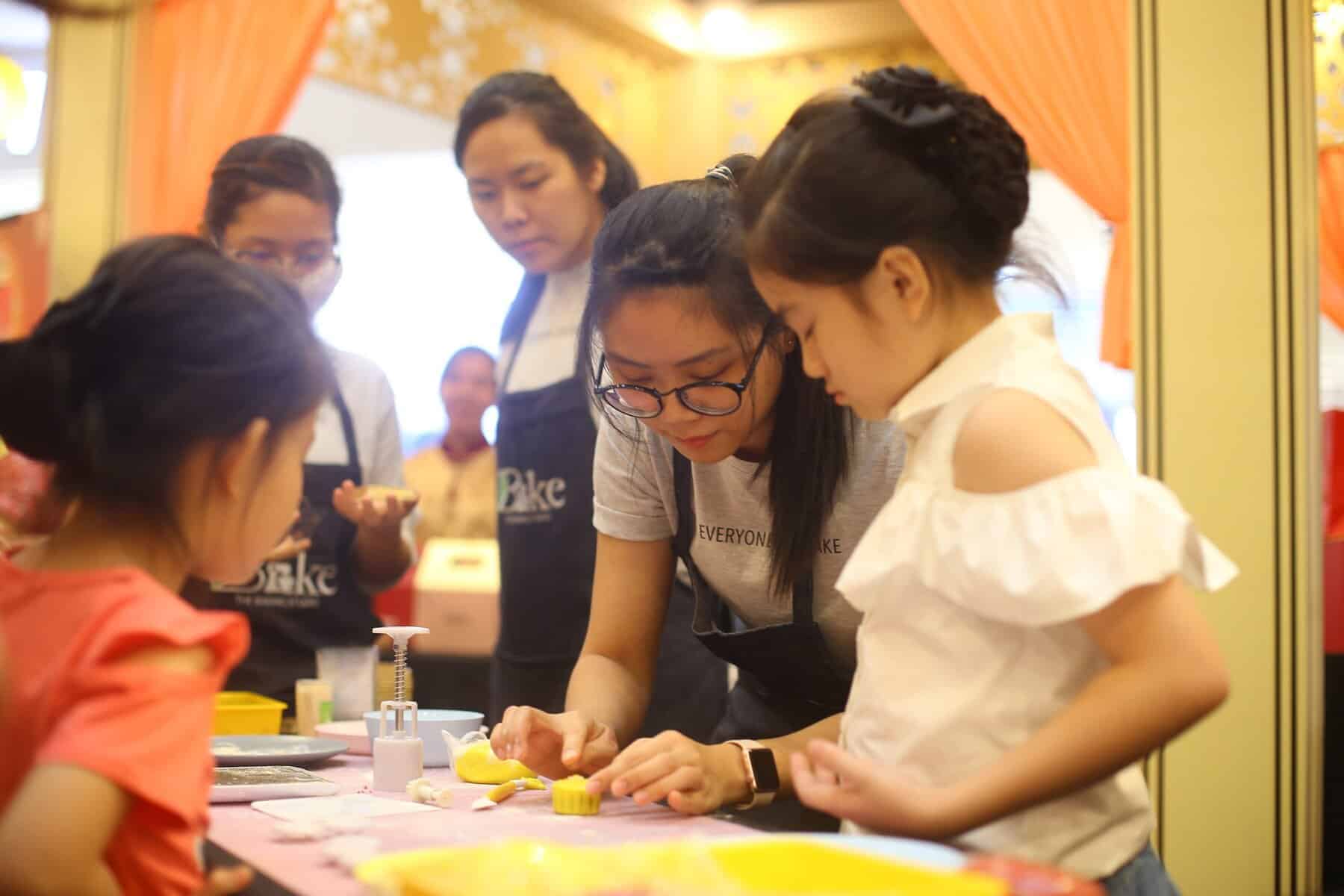 A Special Halal Mooncake & Tea Party - Makchic