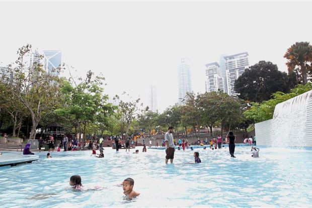 20 Best Outdoor Play Experiences - Makchic