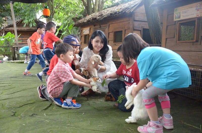 20 Best Outdoor Play Experiences - Makchic