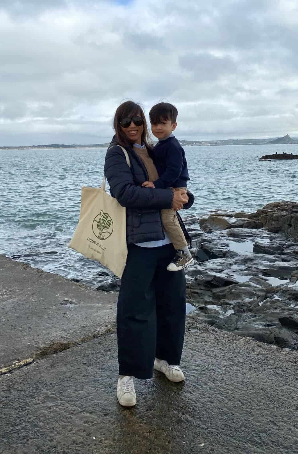 10 Tips on How to Build a Chic, Timeless Wardrobe - Makchic