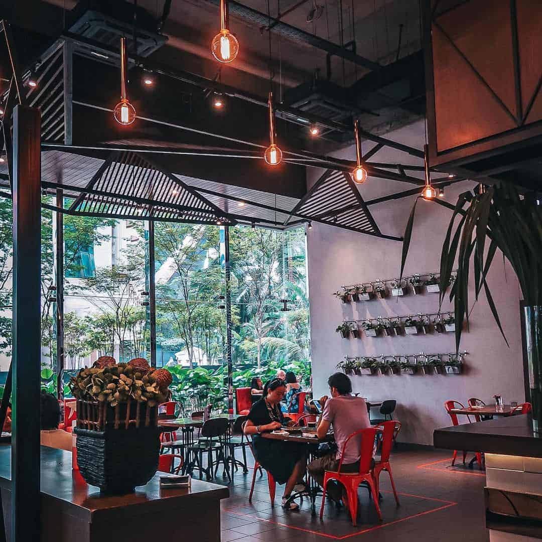 Family-Friendly Restaurants for an Outdoor Dine-In Experience - Makchic