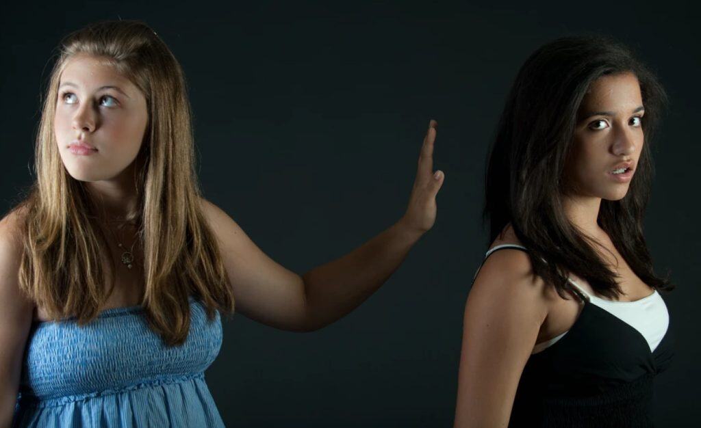 What to Do: When Kids Fight With Their Friends - Makchic