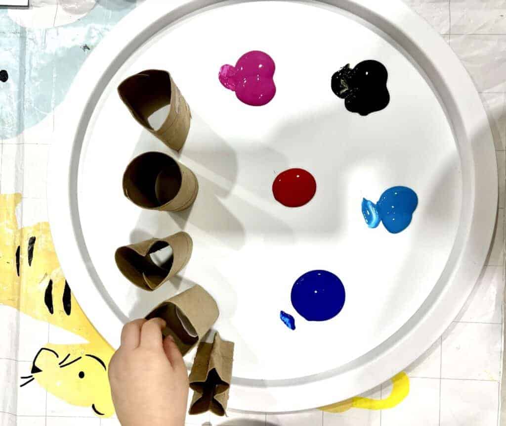 10 Sensory Play Ideas with Items around the House - Makchic